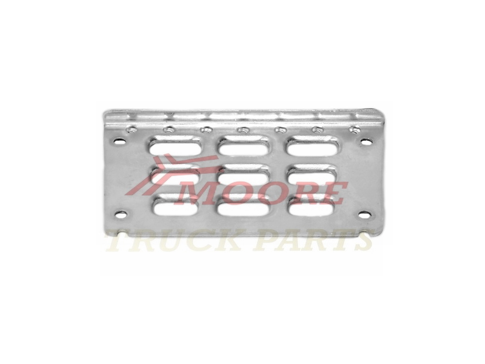 Step Plate R/H = L/H - Lower - FH (95-02) | Moore Truck Parts